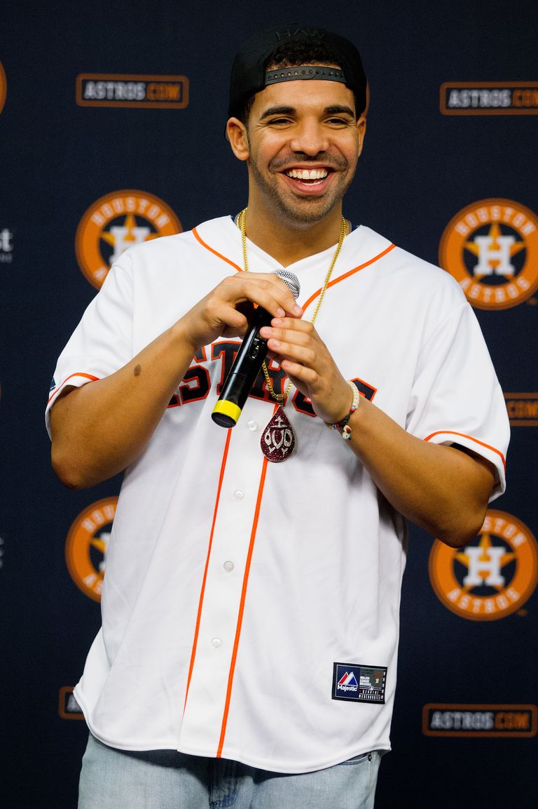 46 Photos of Drake’s Best Style