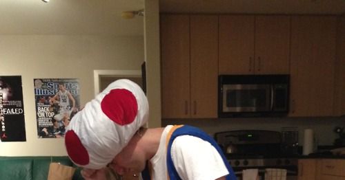 See People ‘Tebowing’ - Clickable - Vulture