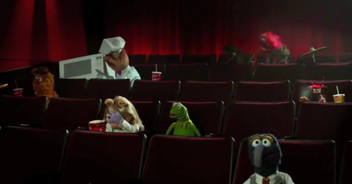Behold the Muppets’ Very Rude Moviegoing Cell Phone Habits - Clickable ...