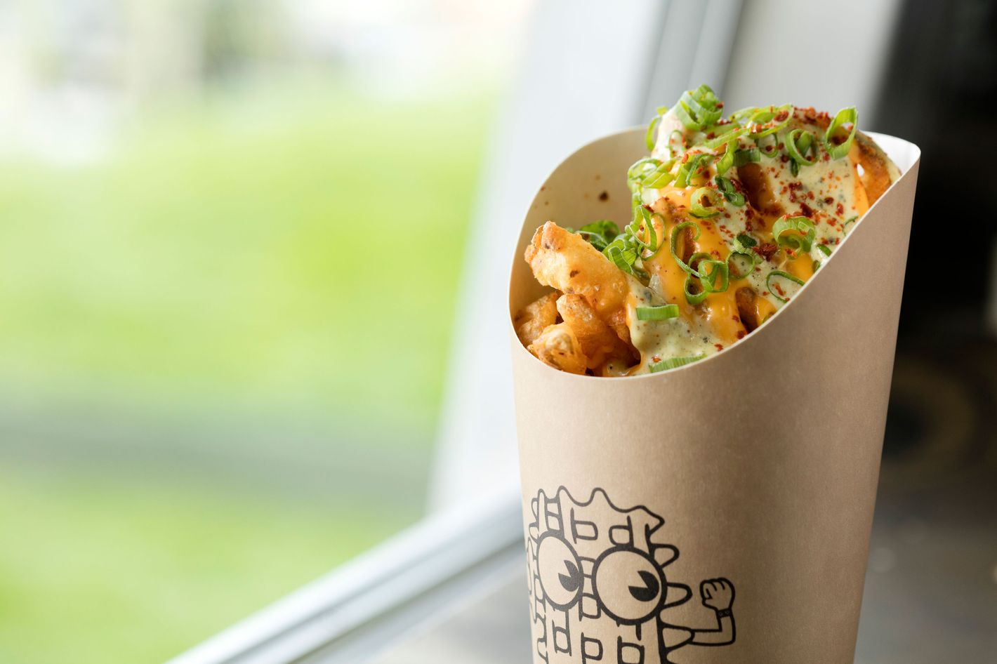 Andrew Carmellini Opens Mister Dips