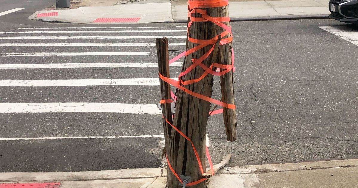 Utility Pole in Williamsburg Is Broken. Who Will Fix It?