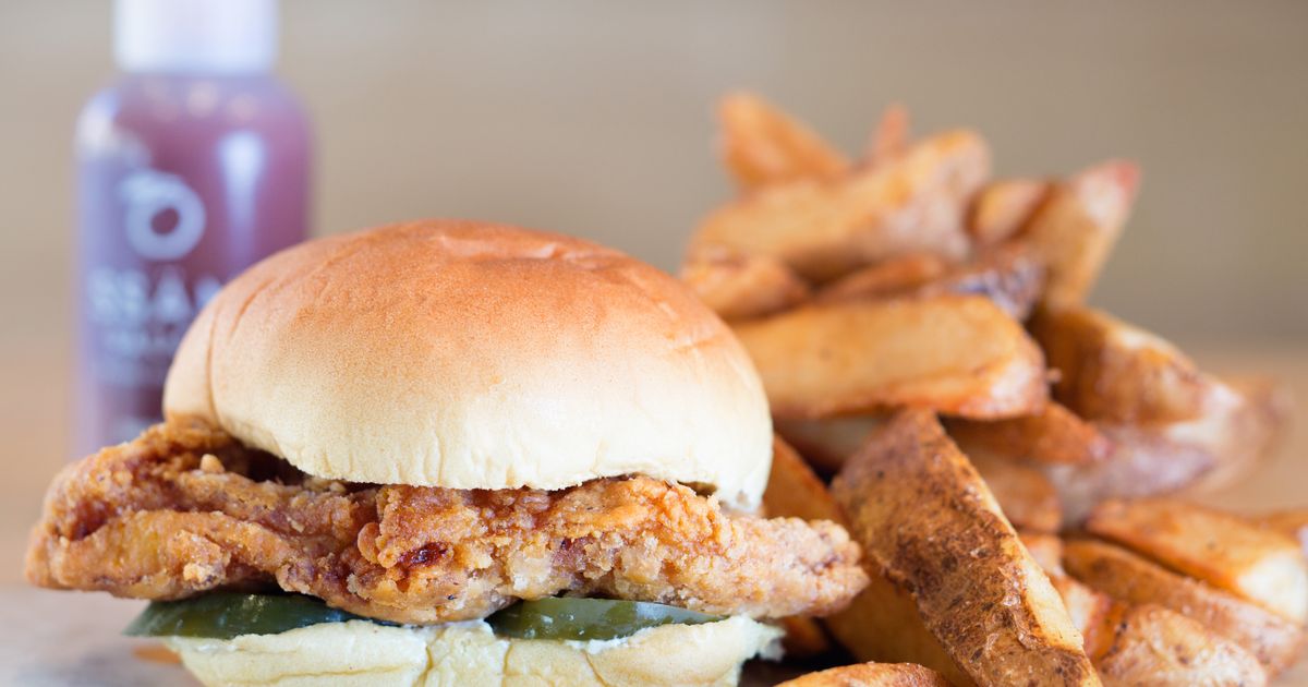 David Chang Opens His Spicy-Fried-Chicken-Sandwich Joint, Fuku, Today