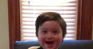 Waiter Who Defended Special-Needs Child Becomes Local Hero