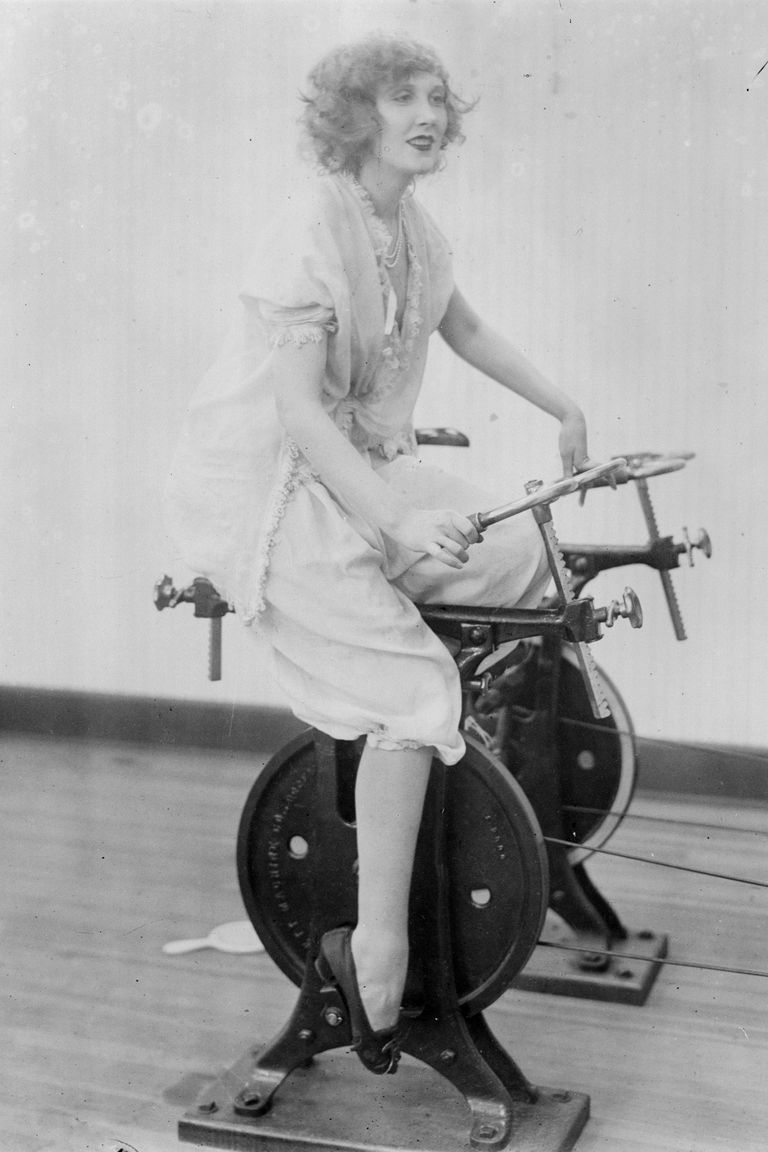 40 Vintage Ladies in Ye Olde Workout Gear