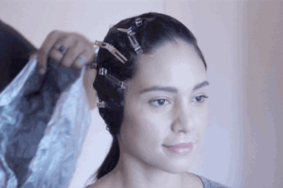 Beauty GIF: How to Get Finger Waves Like Lady Edith on Downton
