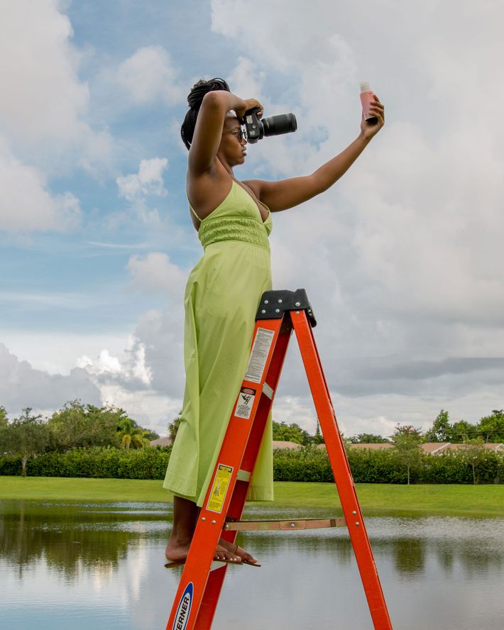 Meet Hannah Harris, the Creator Behind @BrownGirlHands