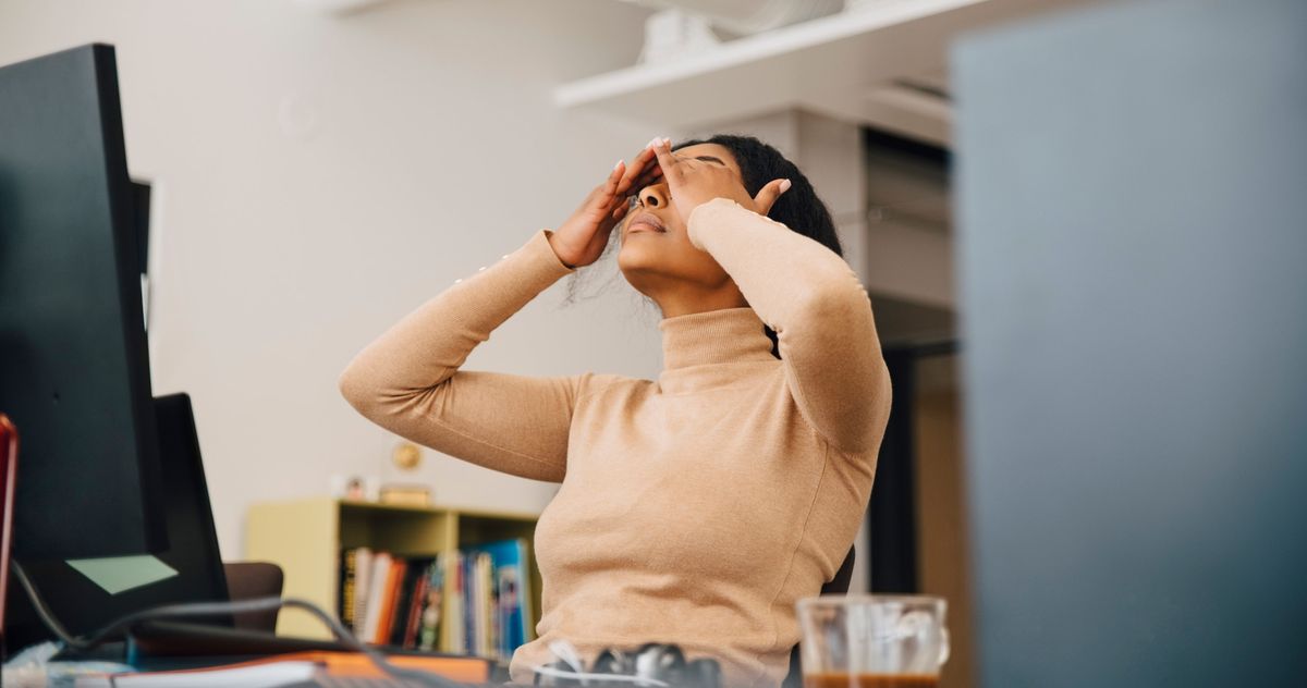 How To Prevent Eye Strain From Using Your Computer And Phone