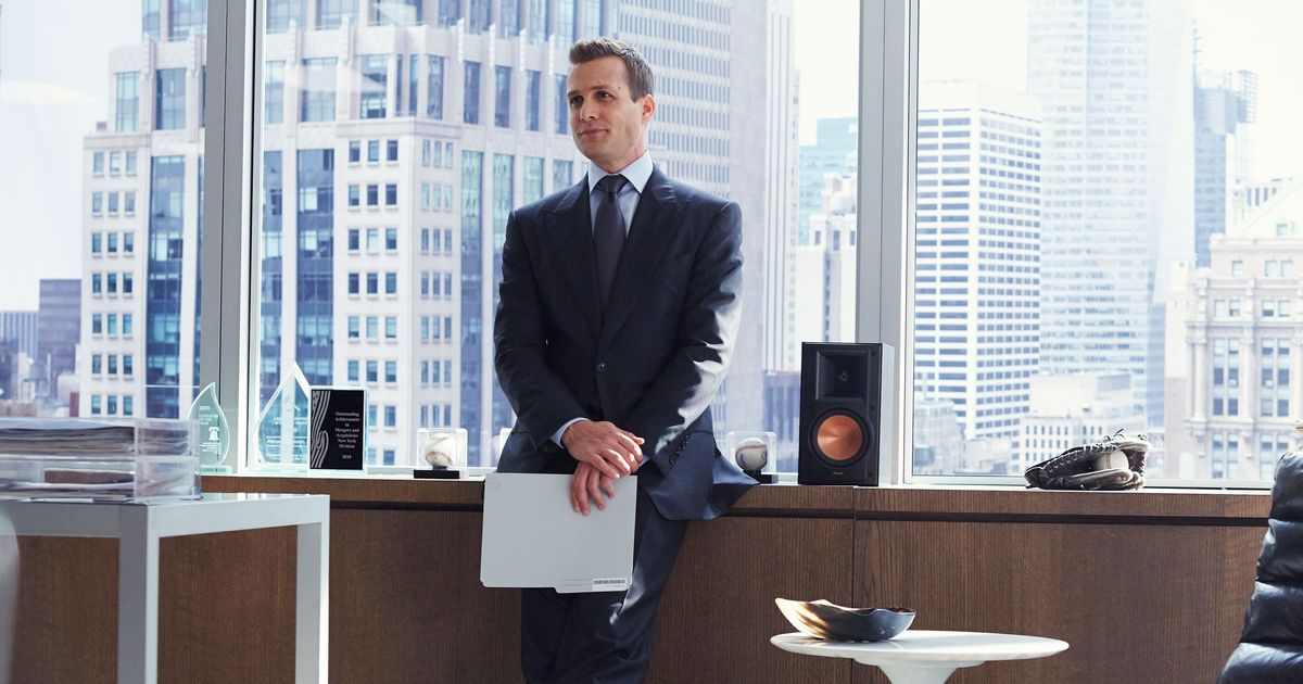 The 7 Things That Happen on Every Suits Episode