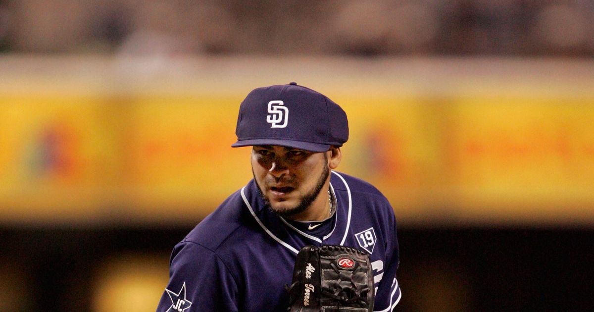 Why Major League Pitchers Won’t Wear This Weird Hat