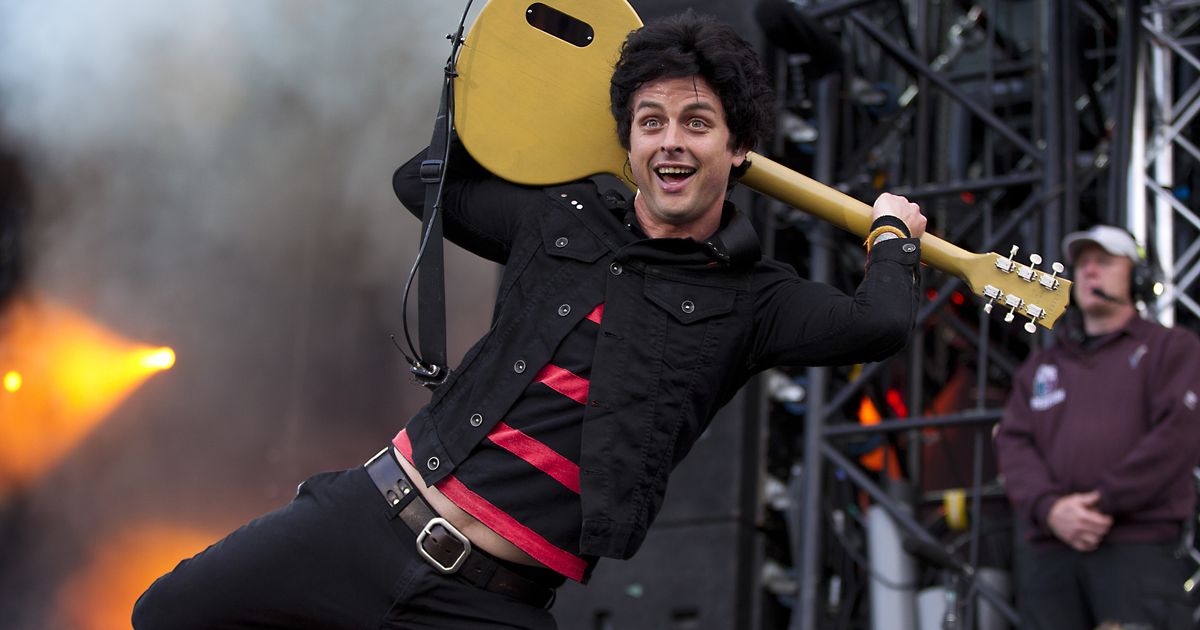 Green Day Gains Their 3rd Number-One Album With Revolution Radio