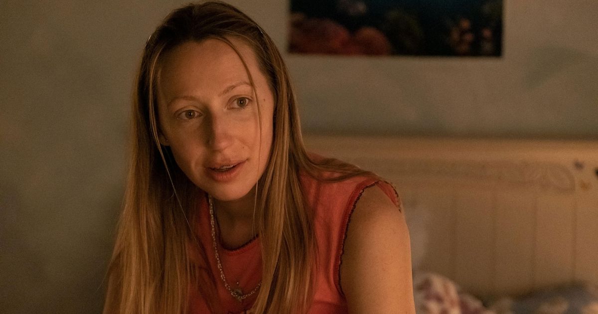 PEN15 Season 2 Episode 13 Recap: ‘Luminaria’