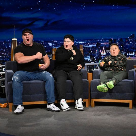 2024 Oscars Red Carpet: The Best Dresses and Fashion Looks