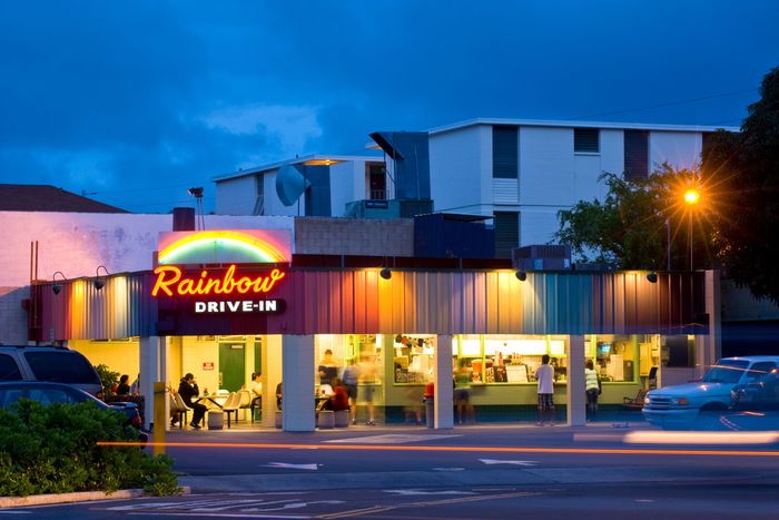 Honolulu Travel Guide: Things to Do, Where to Stay