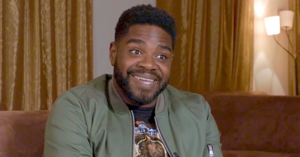 Ron Funches Comes on Stage Like a Wrestler Entering the Ring