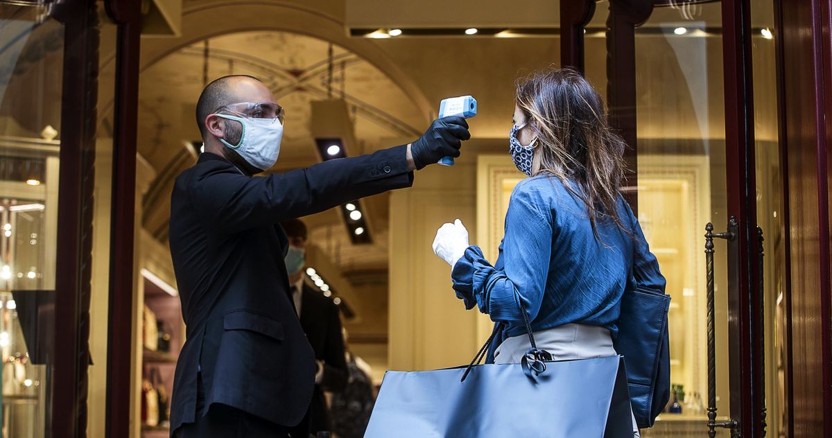 Photos of Life as Lockdown Lifts in Italy