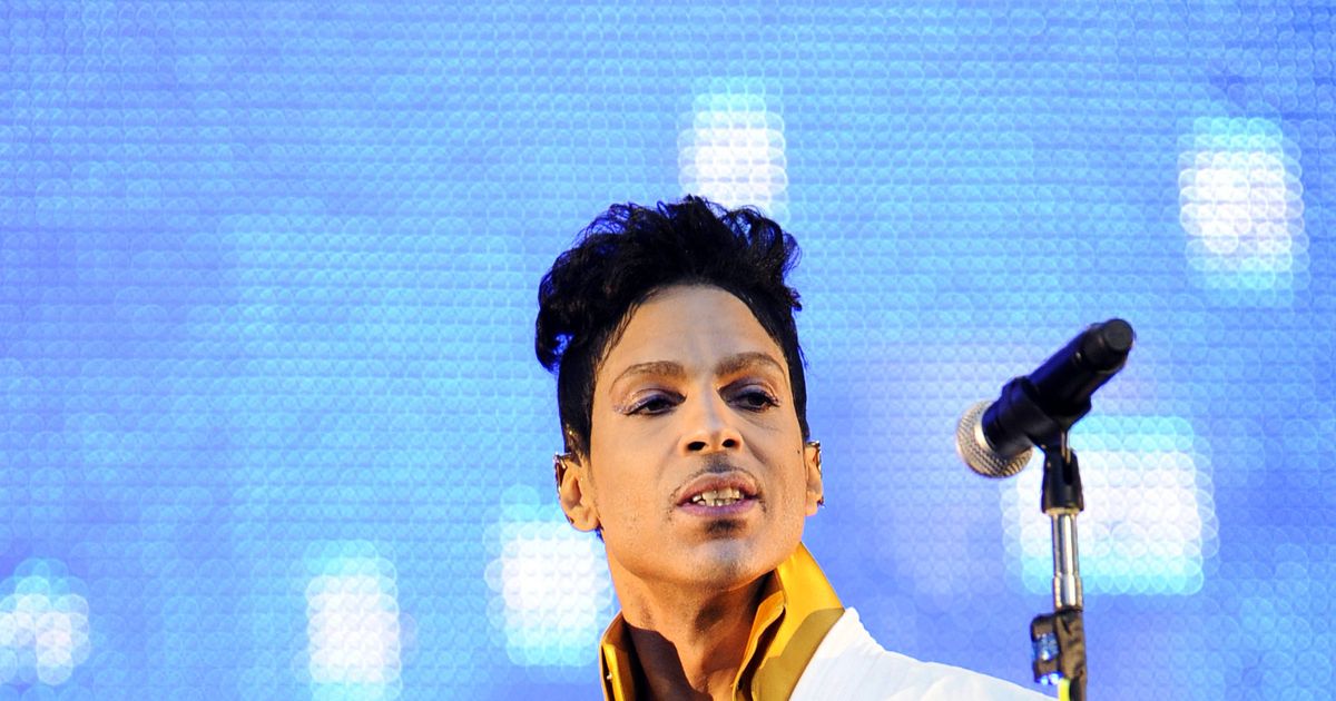 Listen to Princes Original Manic Monday Demo