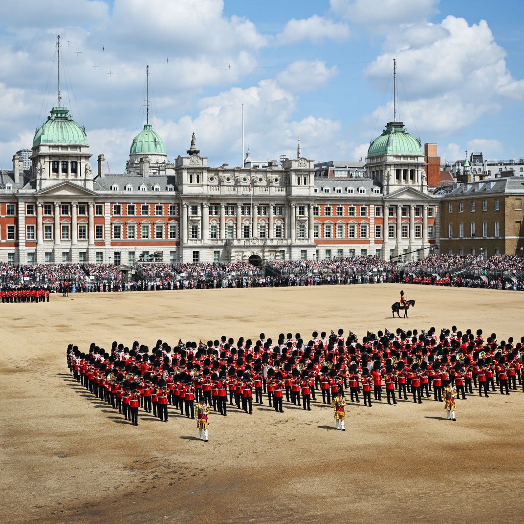 Photos: Queen Elizabeth II Attends Platinum Jubilee
