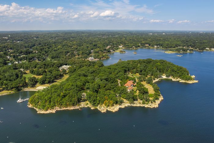 Darien, Connecticut, Bought Great Island for $85 Million