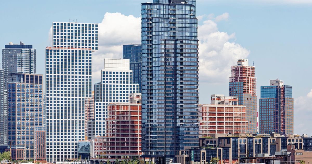 Greenpoint’s G Train Shutdown Won’t Drive Down Rents