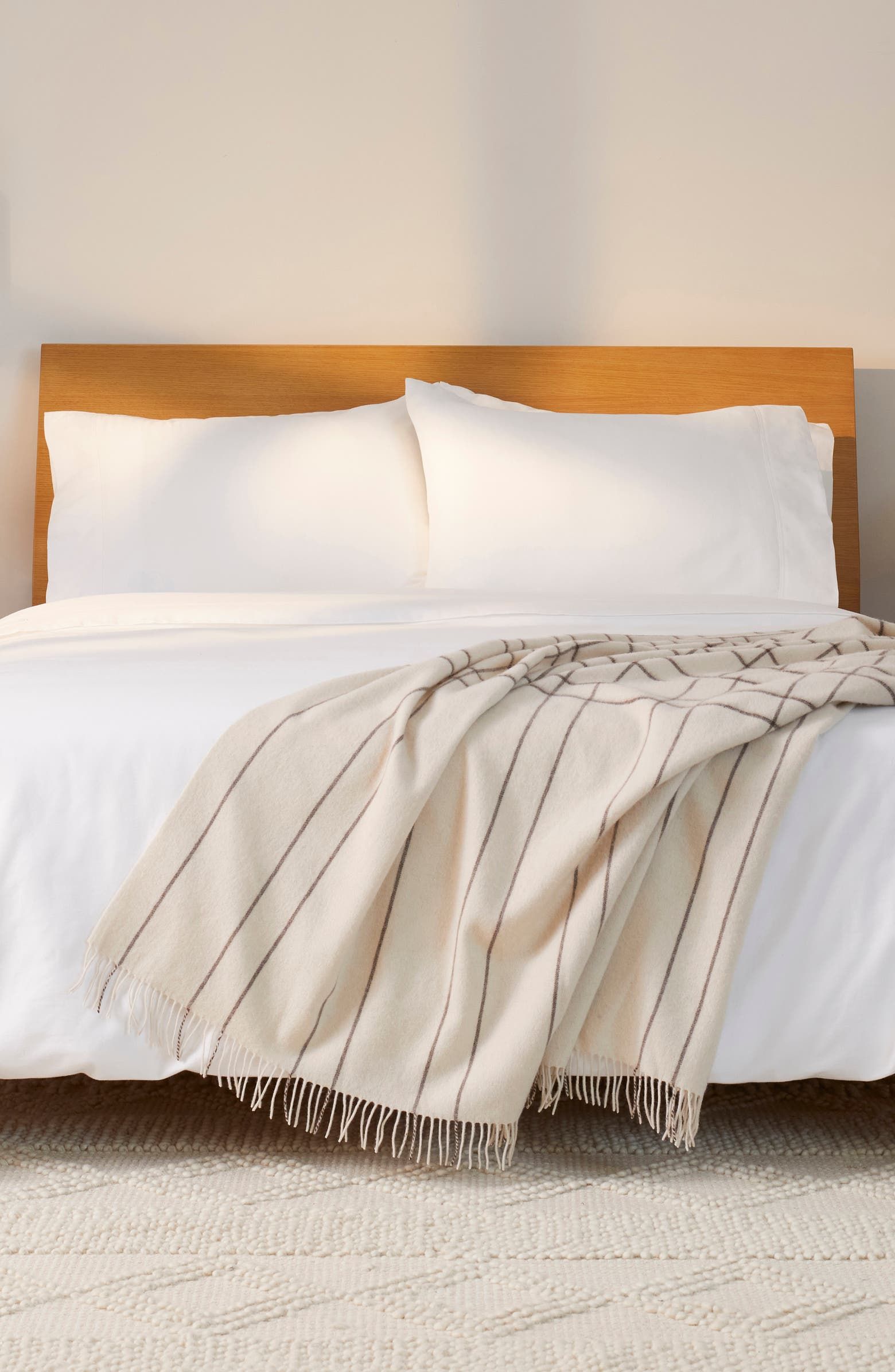 Sale: Casper, Crest, Barefoot Dreams, Longchamp 2021 | The Strategist