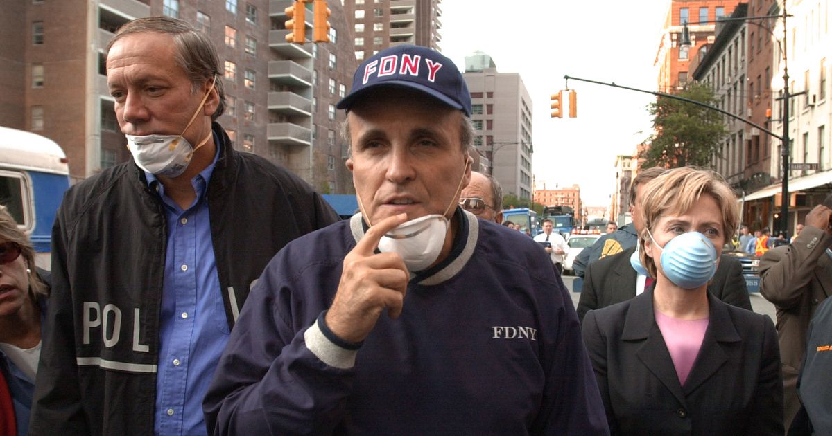 Internet Reminds Giuliani That Hillary Was at Ground Zero