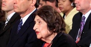 Very Longtime White House Correspondent Helen Thomas Has Died