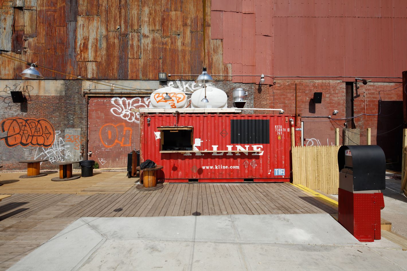 There’s Now a Restaurant on a Floating Barge in Greenpoint
