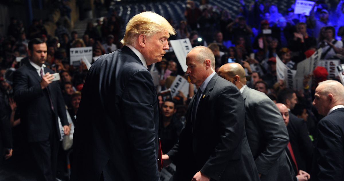 Trump Tries to Win Over Washington by Asking for Policy Help