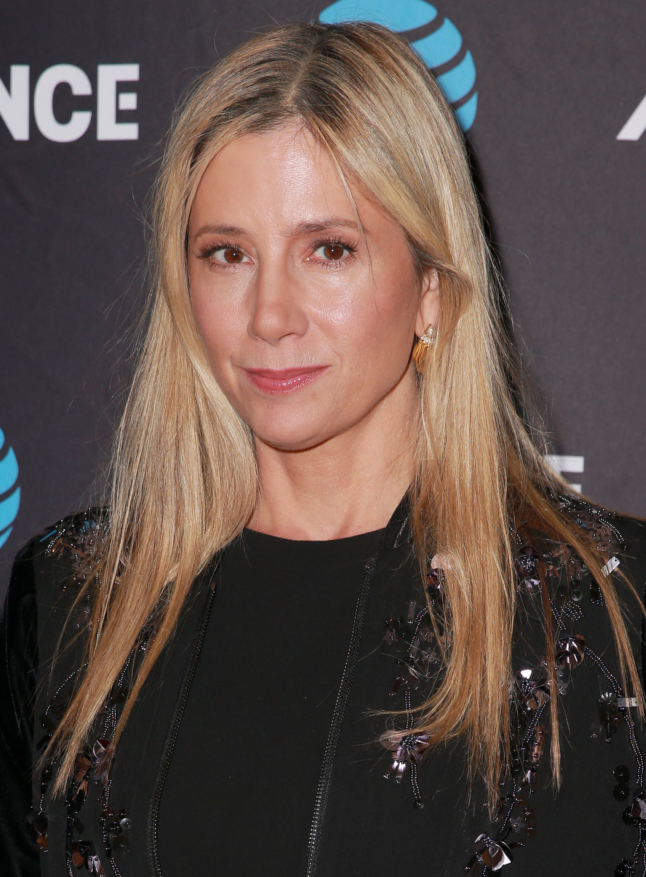Mira Sorvino's Instagram, Twitter & Facebook on IDCrawl