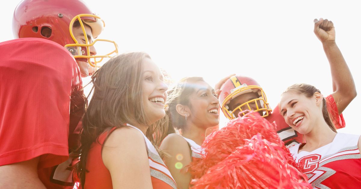 Study: You Look Hotter Standing With Your Friends
