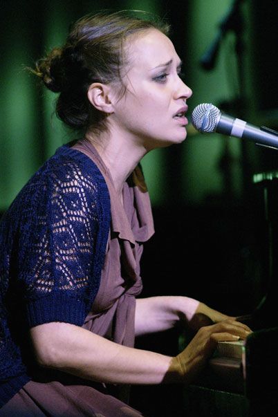 The Fiona Apple Look Book