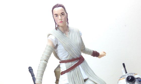 Force Awakens Star Daisy Ridley Evaluates 8 of Her Star Wars Toys