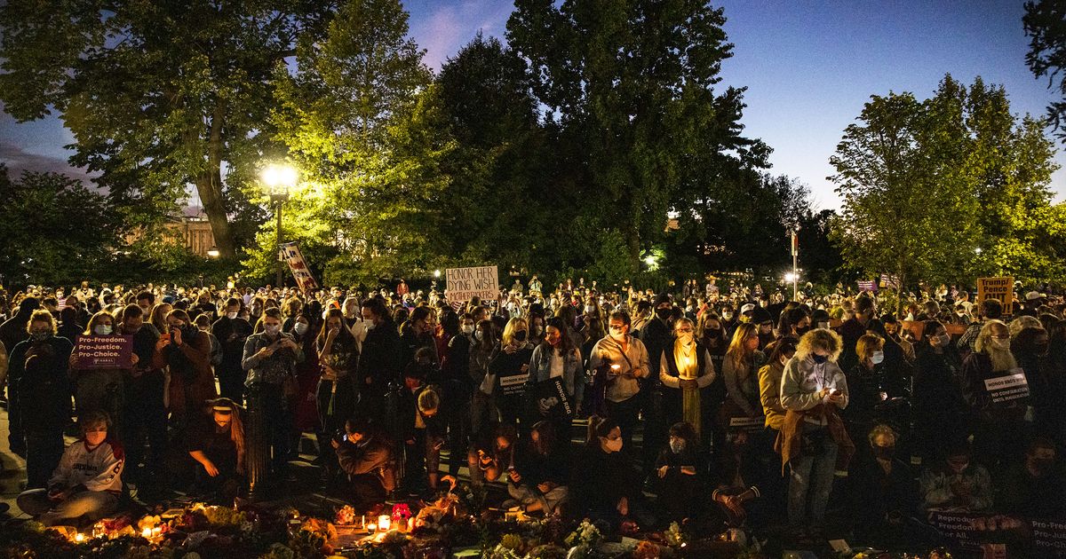 What It’s Like at the Supreme Court Vigil for RBG