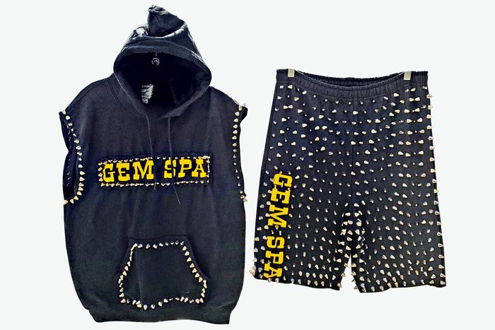 The Best NYC Merch: Shirts, Sweatshirts, Hats, Totes & More