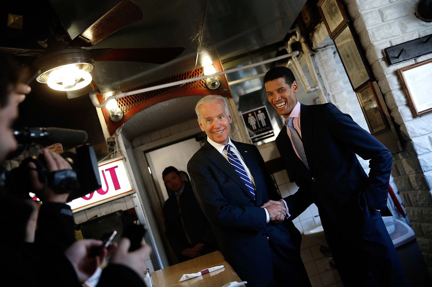 Joe Biden Goes to a Soul Food Diner: America in 5 Photos