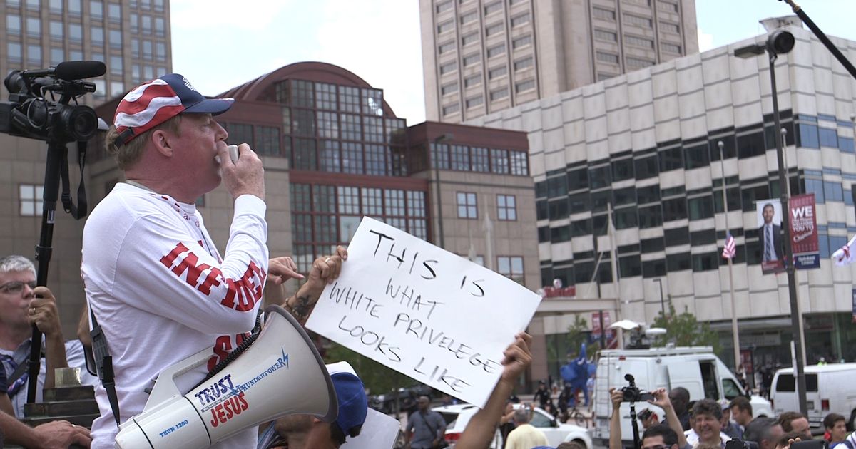 Black Lives Matter Protesters Clash With Trump Supporters in Downtown ...