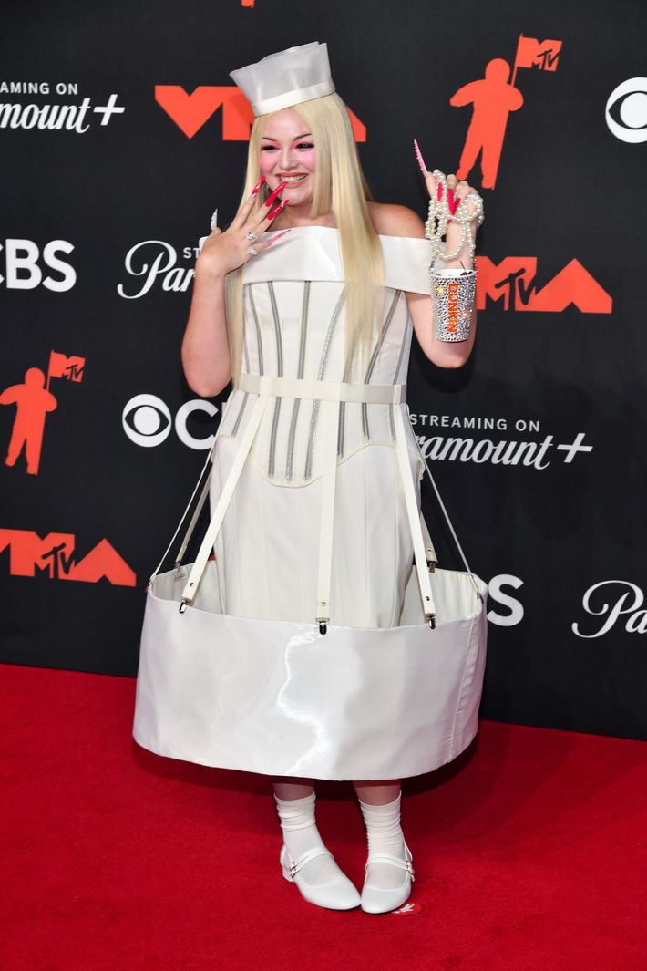 2025 MTV VMAs Red Carpet: The Best, Worst & Weirdest Looks