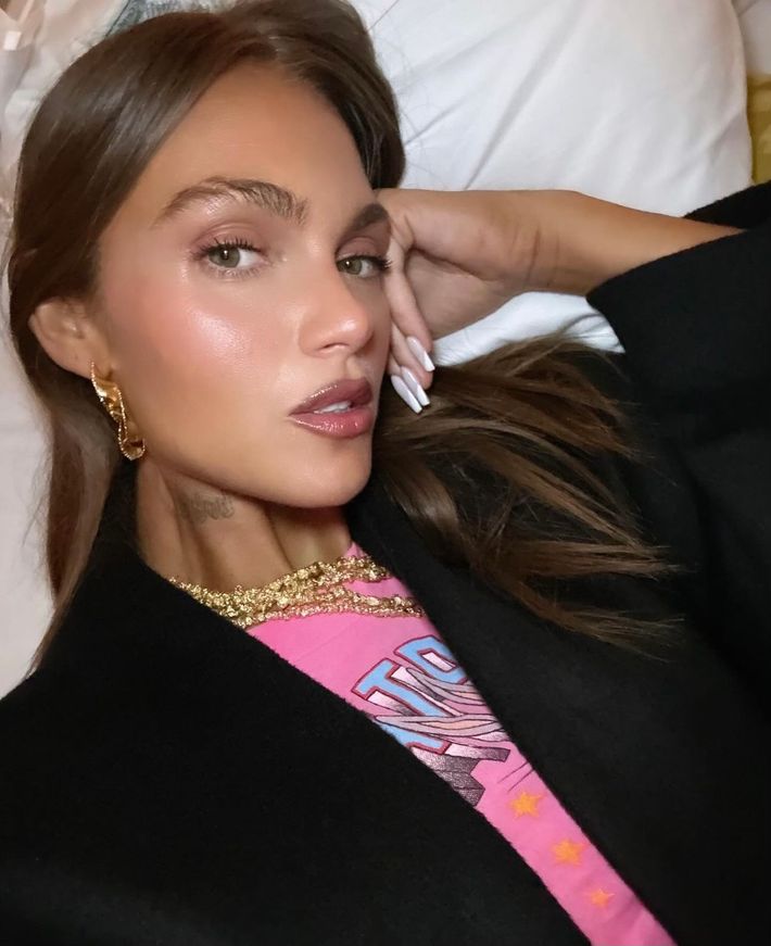 Where Veneda Carter Gets Her Vintage-Sneaker Collection