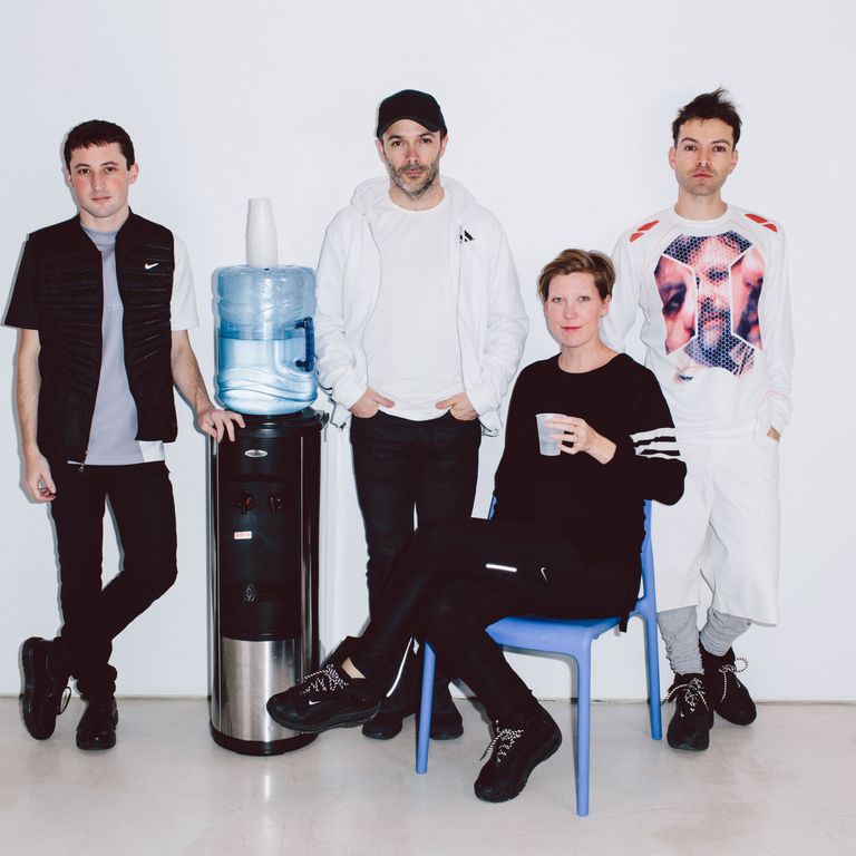 Slideshow: Diffusion-Line Art From the Collective DIS