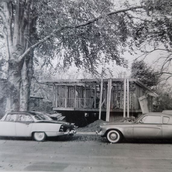 Frank Lloyd Wright–Inspired House in Jamaica Estates Queens