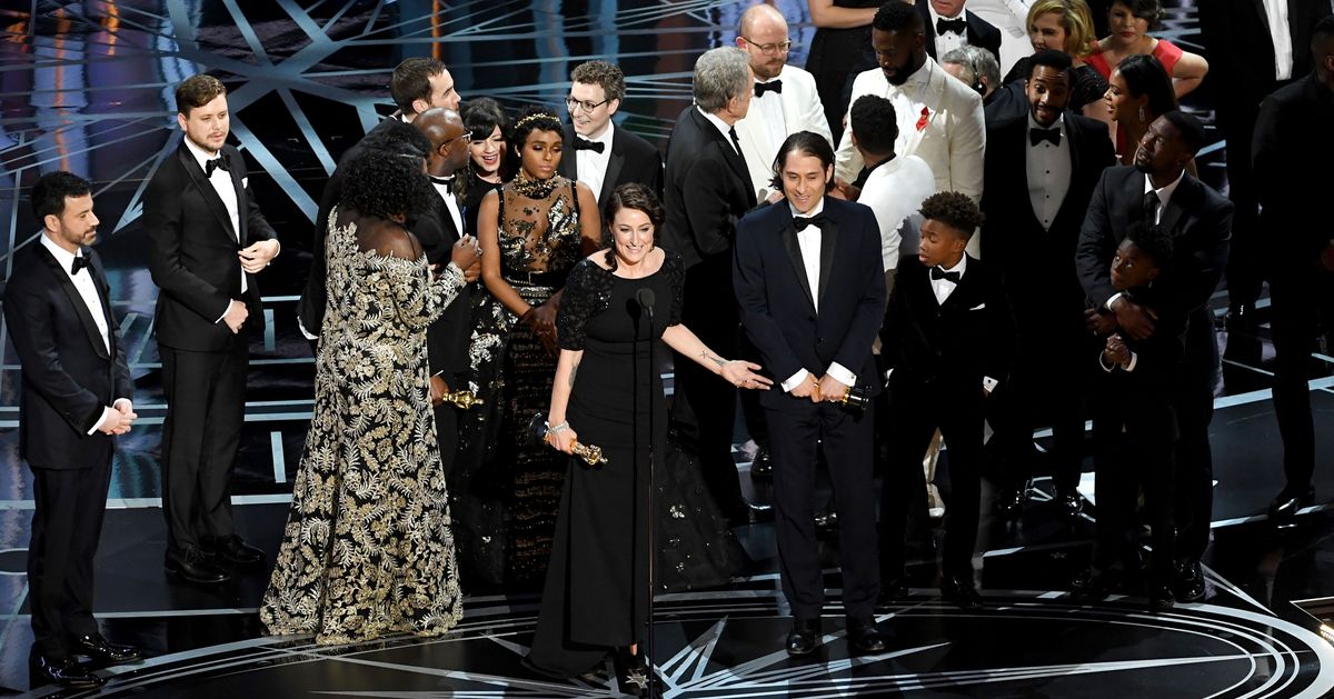 Was the Oscars Screwup Proof We’re Living in a Simulation?