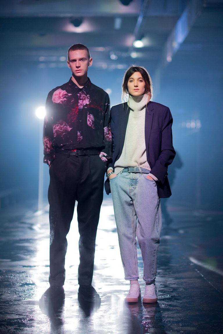 Scenes From Paris Men’s: Glittery Faces and Stapled Lips