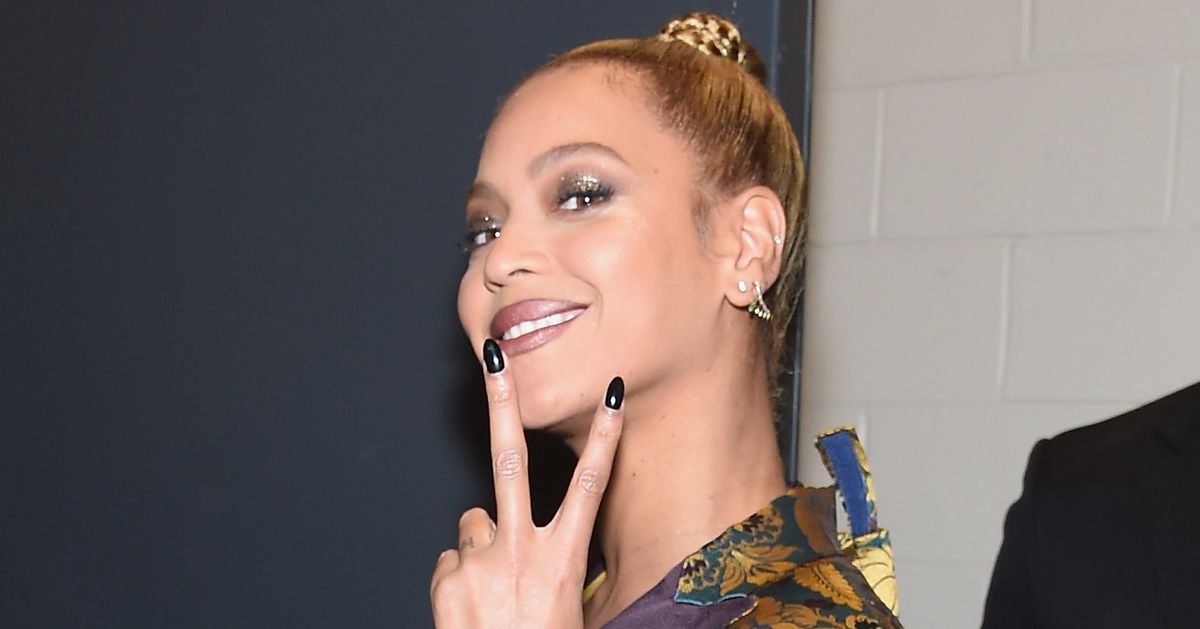 Beyonce Shows Off Family Christmas Tree in Instagram Video