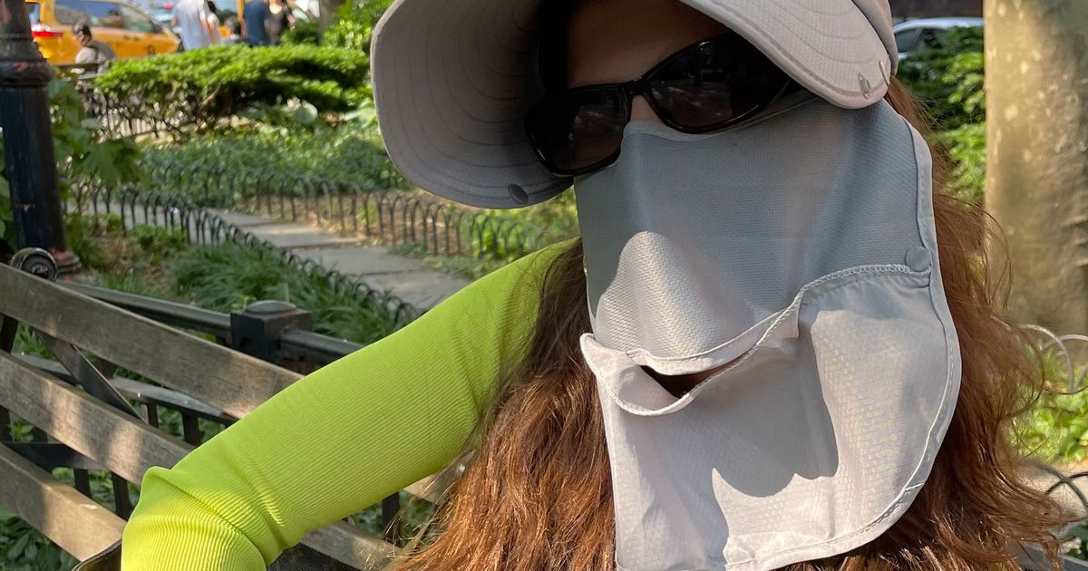 Liana Satenstein Reviews A Sun Visor | The Strategist