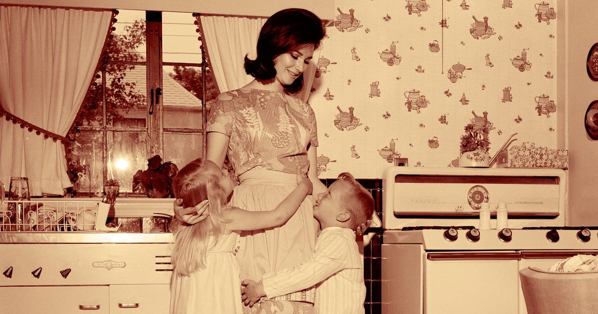 There's No Way to Become Your Parents' Favorite Child -- Science of Us