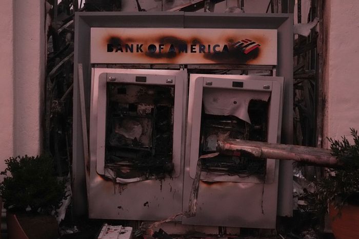 L.A. Firefighters Brace For Return of Dangerous Winds