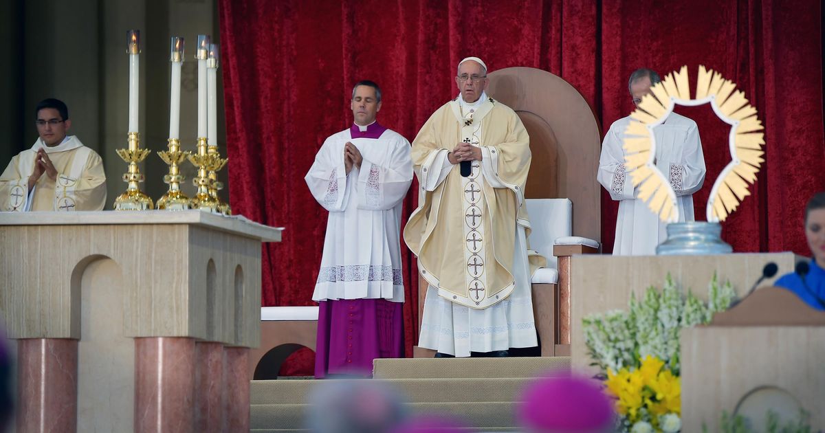 The Pope Celebrates His First Official Mass — and Canonizes the First ...