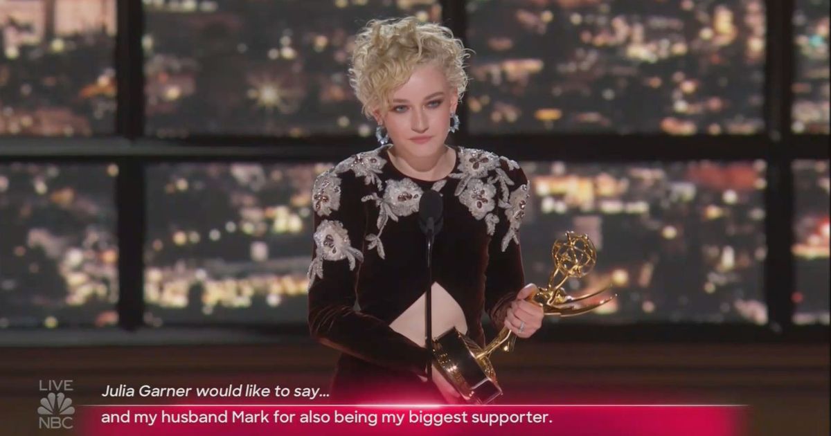 Emmys 2022: Acceptance-Speech Onscreen Text Is Brilliant