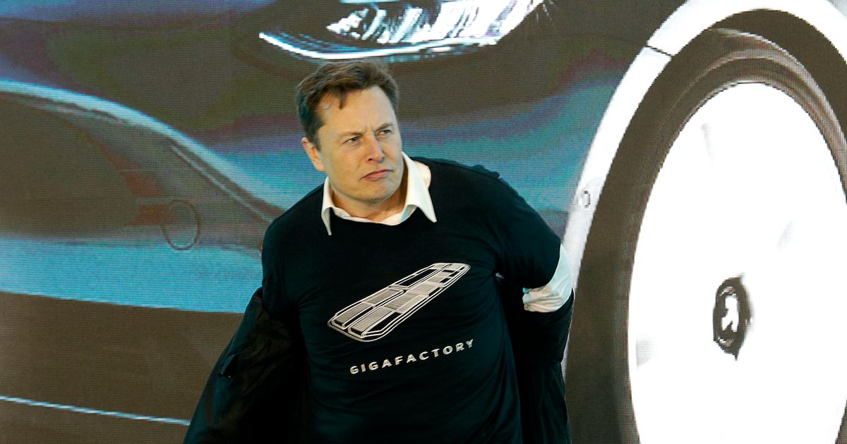Elon Musk Dances Onstage at Shanghai Tesla Factory Event