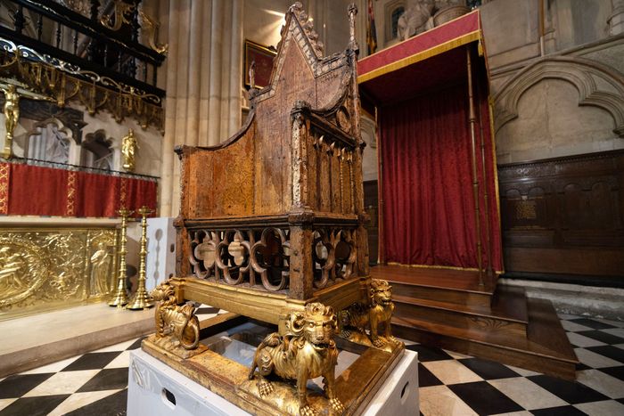 King Charles III Coronation Chair, Anointing Screen: Photos